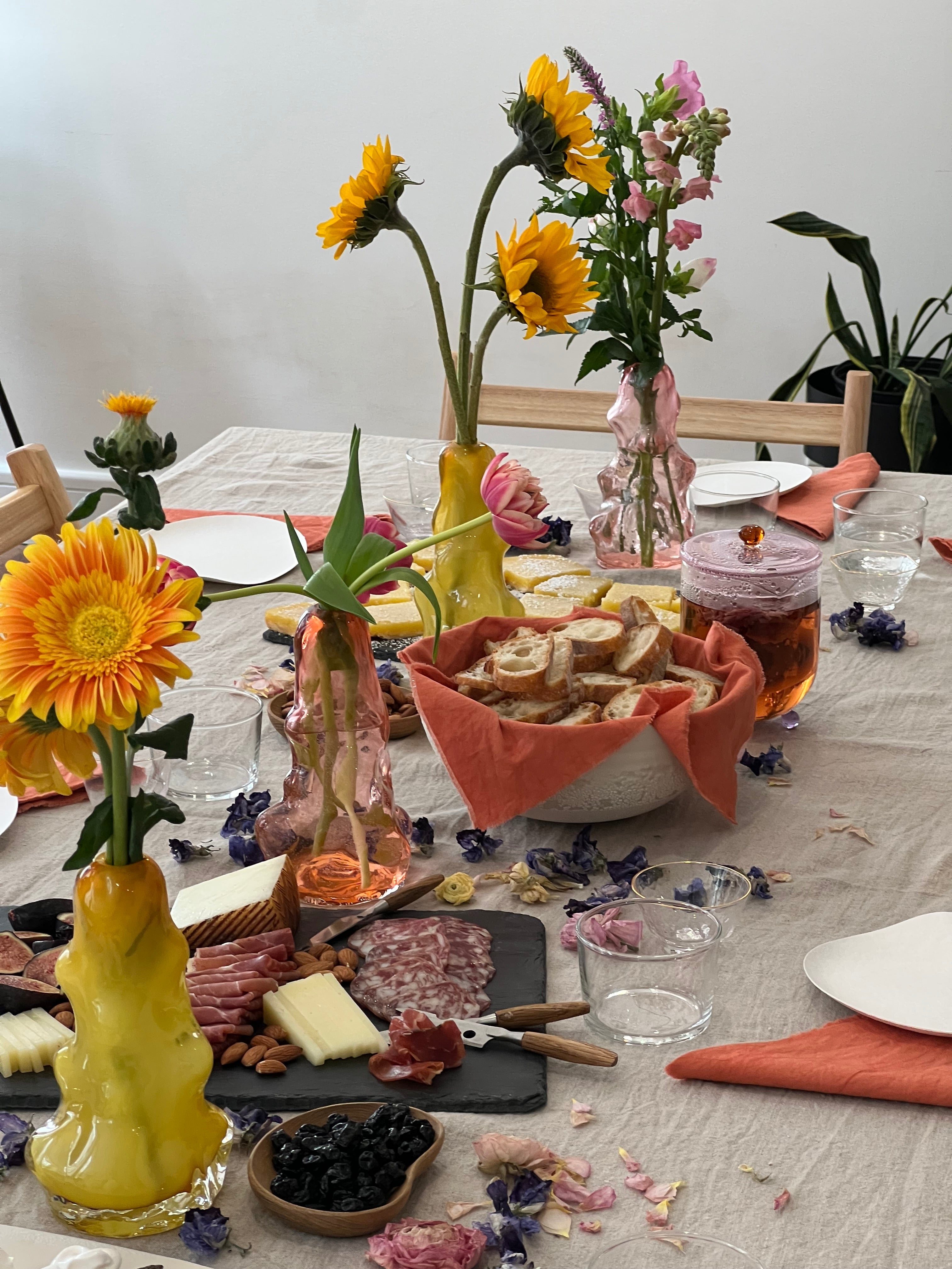 9 Tips on How to Host Your Most Memorable Summer Gathering